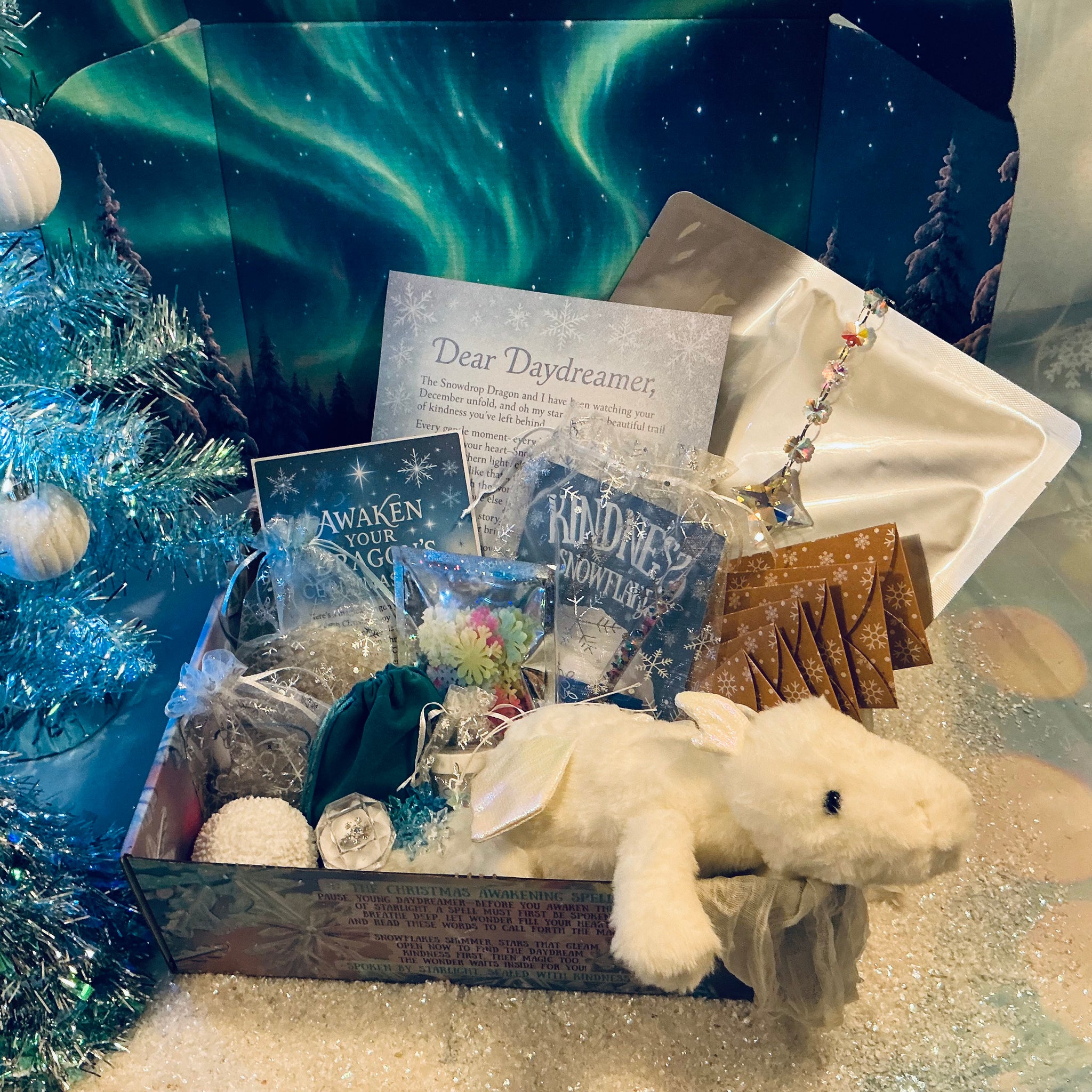 Born of Starlight & Snowflakes Daydreamer Box – The Daydreamer Box